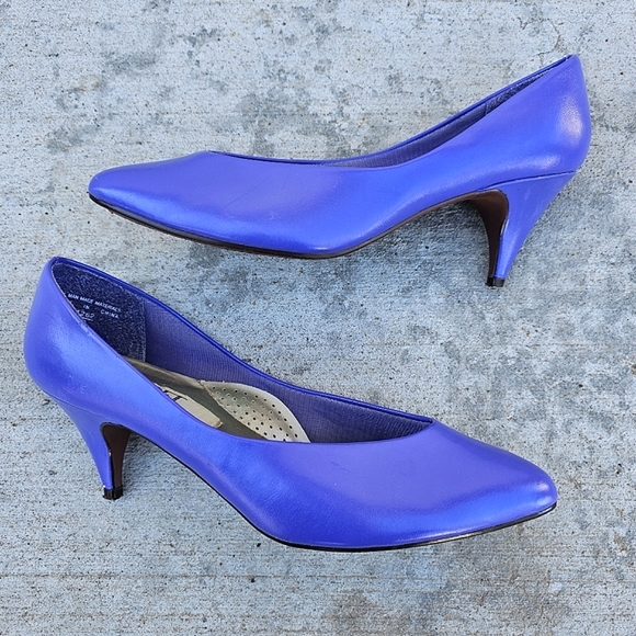 Highlights | Shoes | Periwinkle Lavender Purple 8s Vintage Kitten Heels ...